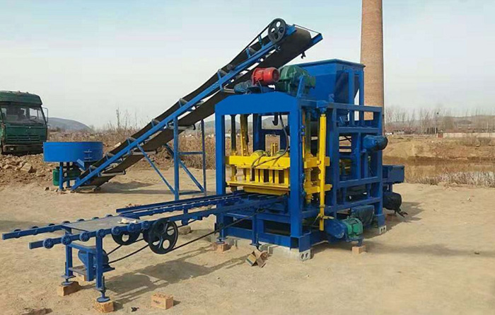 QT4-25 Block Machine